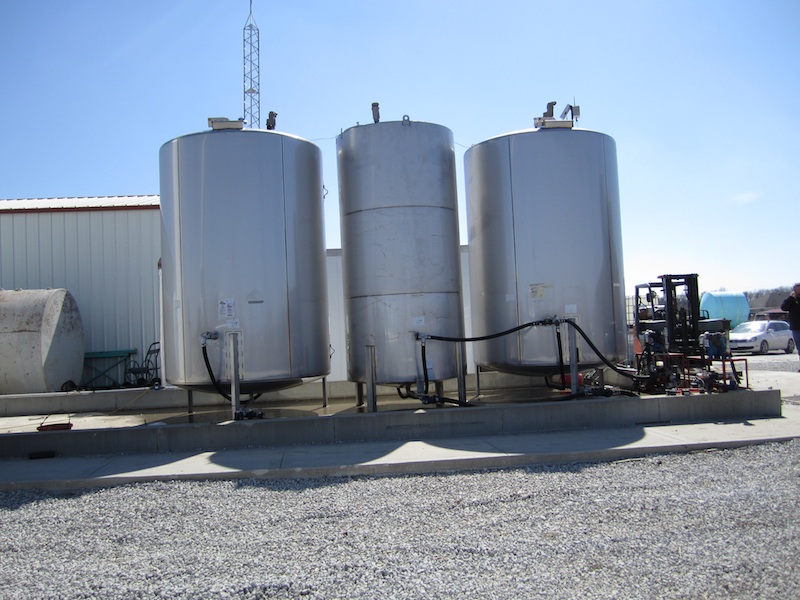 Moving Tanks Into New Containment Area for Blending Bay – BigYield