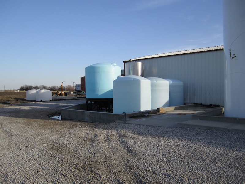 Moving Tanks Into New Containment Area for Blending Bay – BigYield