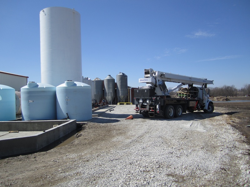 Moving Tanks Into New Containment Area for Blending Bay – BigYield