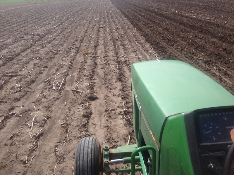 Planting a Soybean Test Plot at The Farm Research Center – BigYield